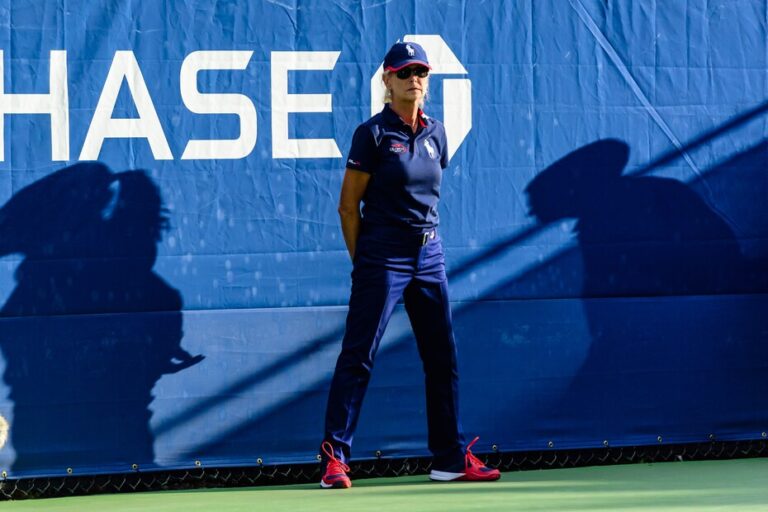 How Much Do Tennis Umpires Make? - TennisLovers